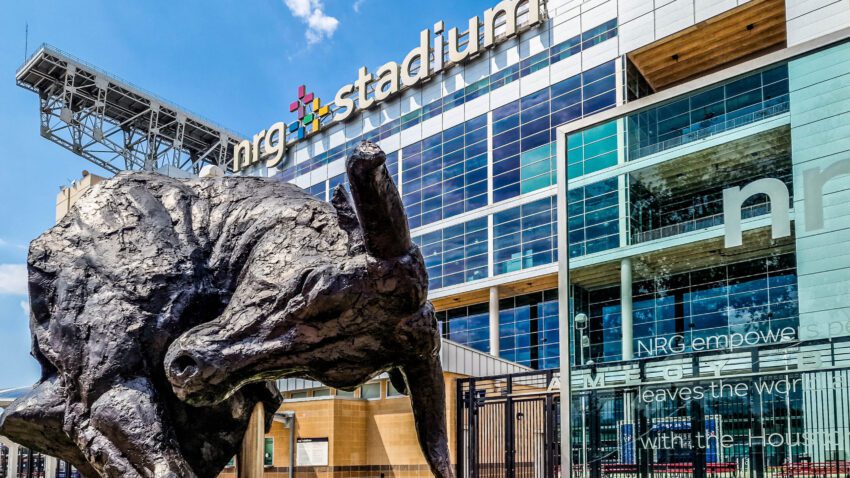 How NRG Stadium Rolls Away the Turf for the Houston Livestock Show ...